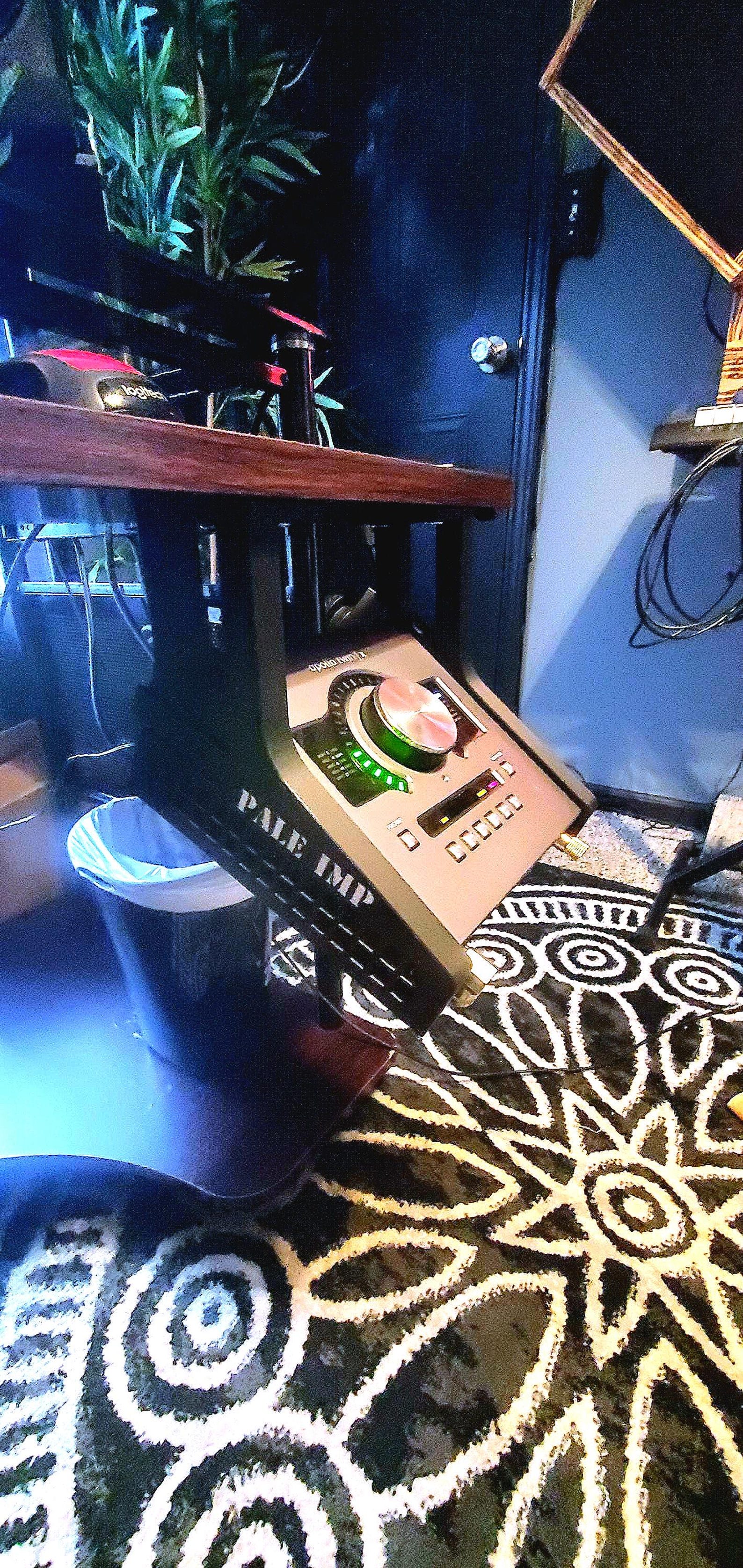 Apollo Twin Under Desk Mount. Including Screw Jig, Screws and ...