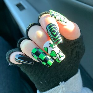 Invader Zim Press Ons | Gir Nails | Y2K Nails | Cute Press on Nails ...