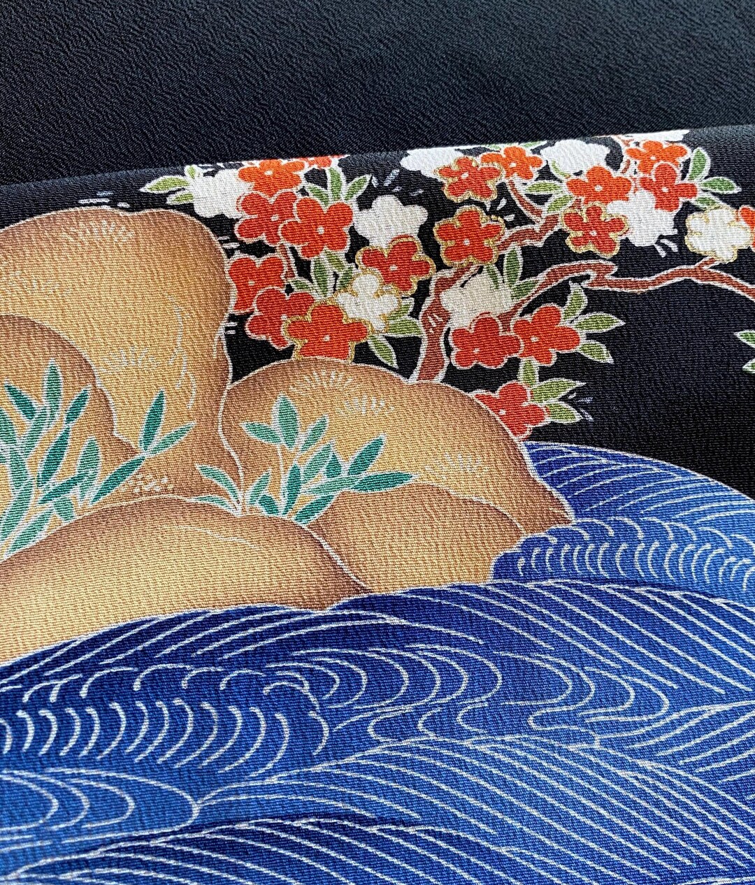 170cm Long Panel Vintage Silk Black Japanese Kimono Tomesode With Waves ...