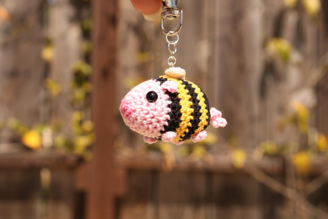 Handmade Crochet Bumble Bee Poogie Keychain - Etsy