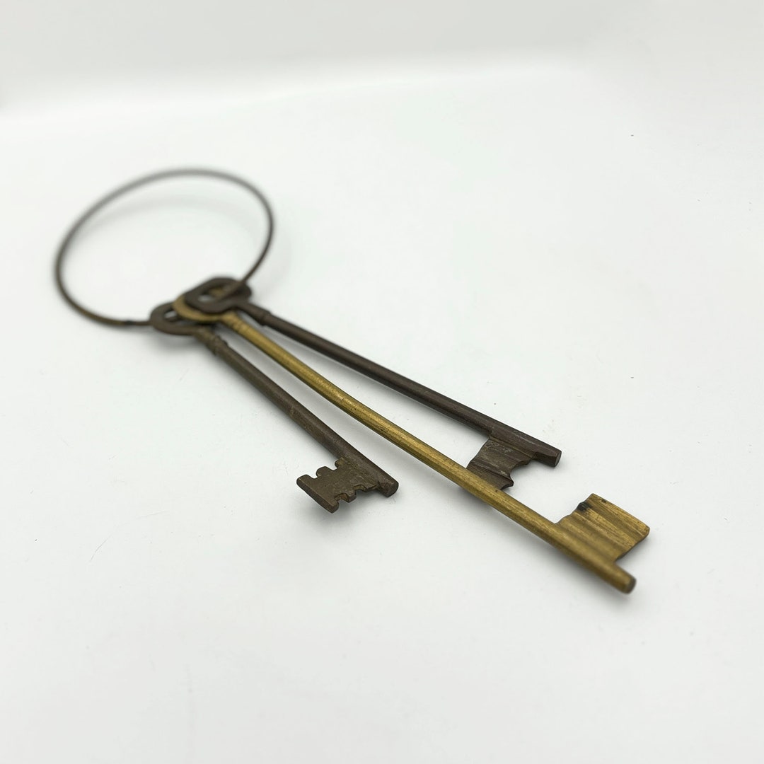 Vintage Set of 3 Decorative Keys on Brass Ring, 1980s - Etsy