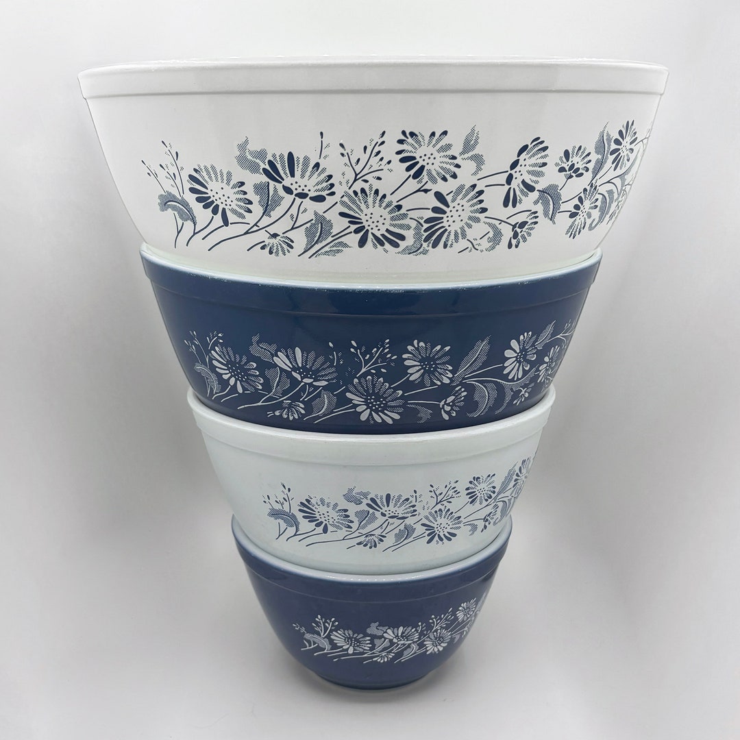 Rare Vintage Pyrex Colonial Mist Nesting Bowls, 2 White With Blue ...