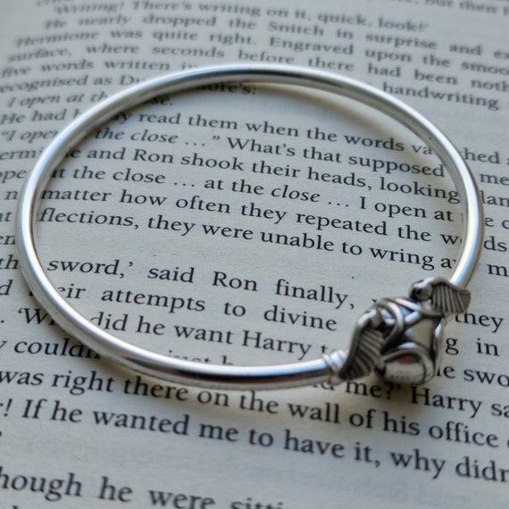 Harry Potter Golden Snitch inspired charm bracelet/ b… - Gem