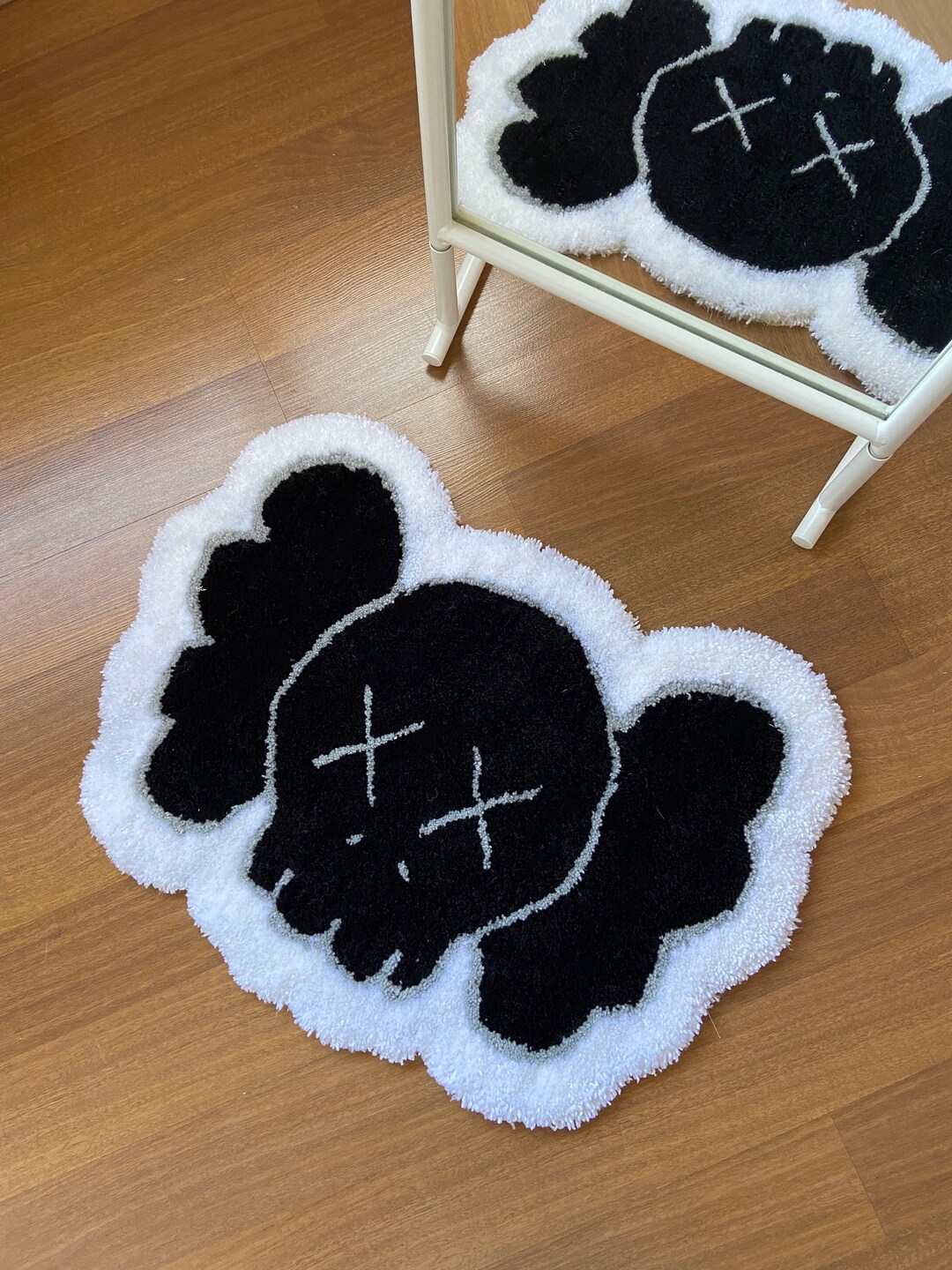 Kaws Tufted Rug / Handmade Rug , Custom Rug, Soft, Housewarming Gift ...