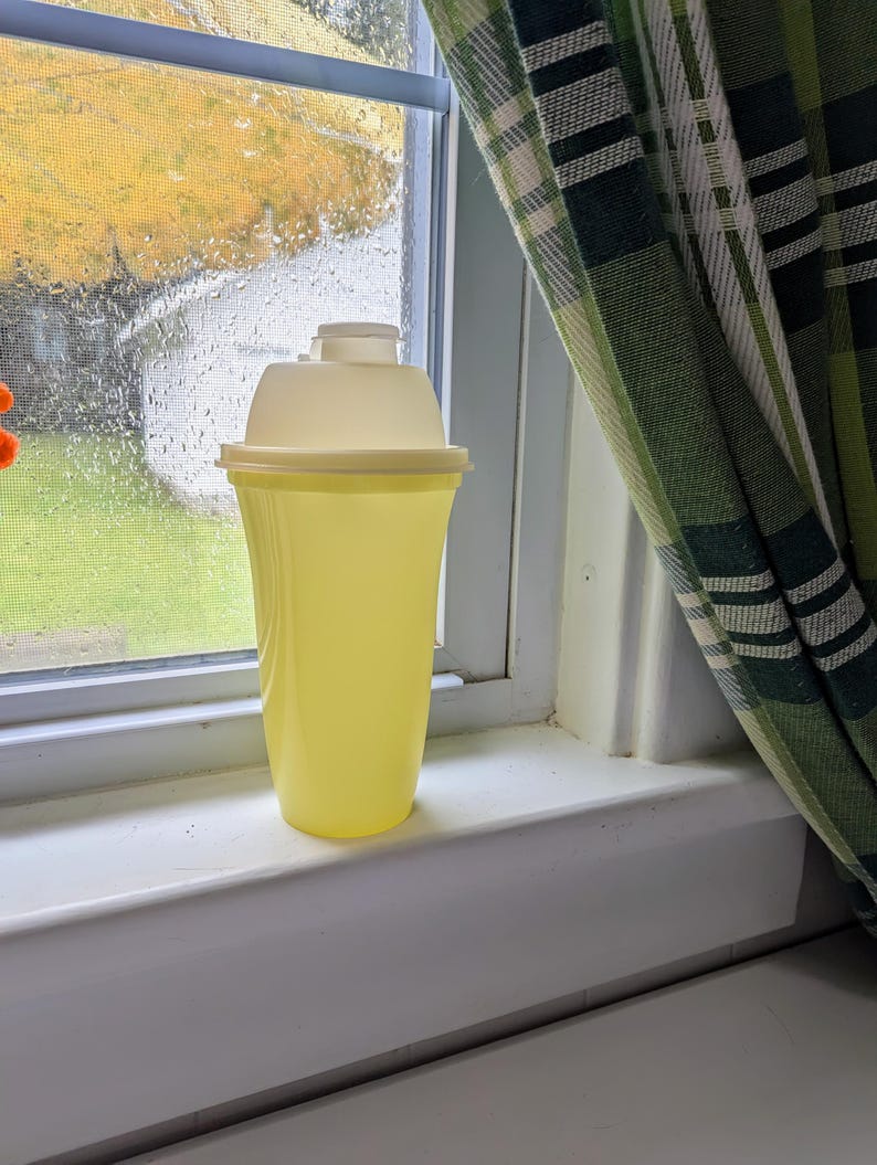 Vintage Retro Yellow Tupperware Drink/gravy Shaker - Etsy