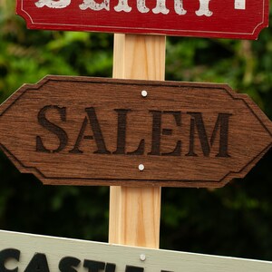 Horror-themed Directional Signs - Horror Decor Sign for Wall Hanging or ...