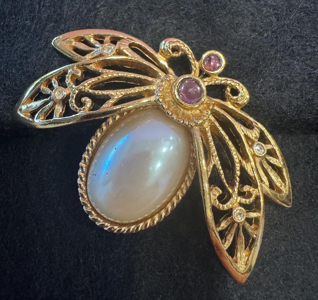 Vintage Avon Bee Brooch Gold Tone Faux Pearl Rhinestone Filigree Insect ...