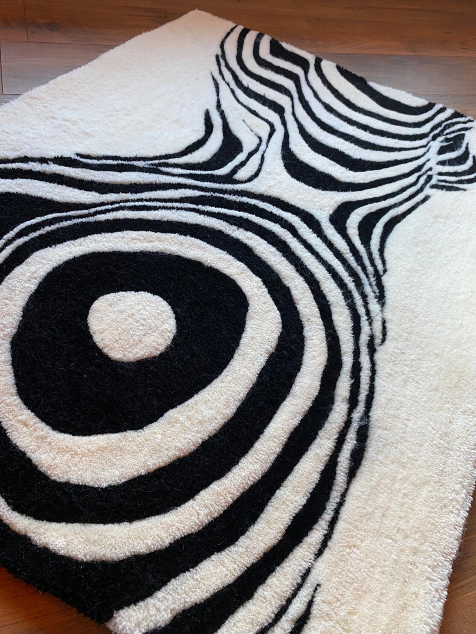 Monochromatic Women's Body Tufted Rug - Etsy