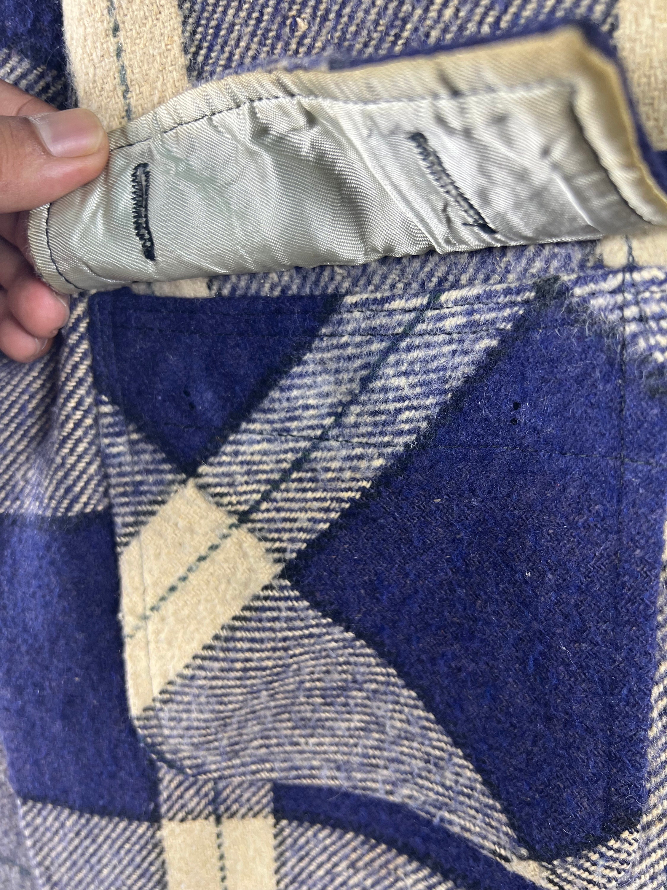 Vintage Distressed 60s 70s SEARS Made in Usa Wool Tartan Vintage Distressed 60s 70s SEARS Made in Usa Wool Tartan
