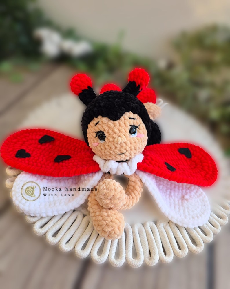 Crochet Ladybug Snuggler Toy: PDF Pattern (beginner/intermediate Level ...