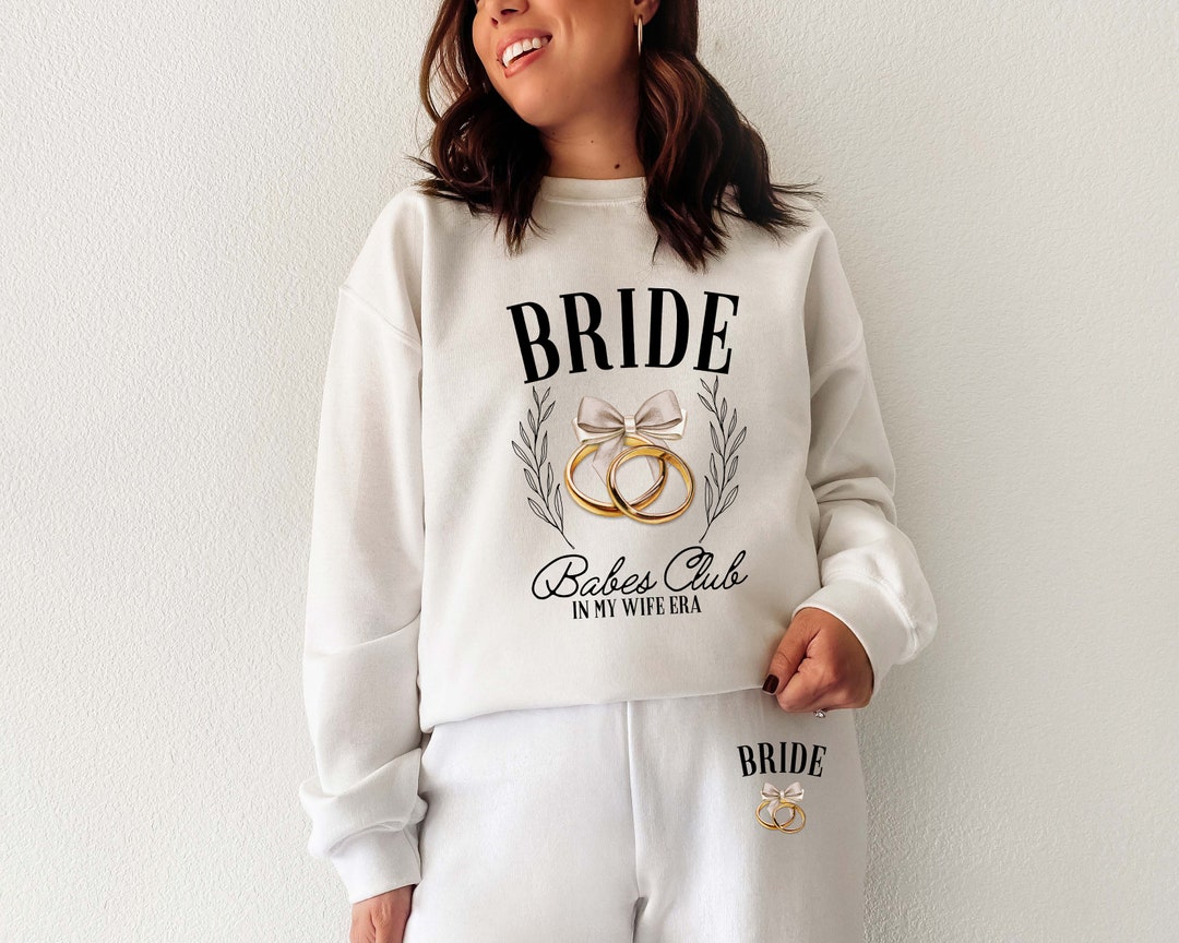 Bride Sweatsuit / Bridal Party Outfit / Bride Outfit / Bridesmaid ...