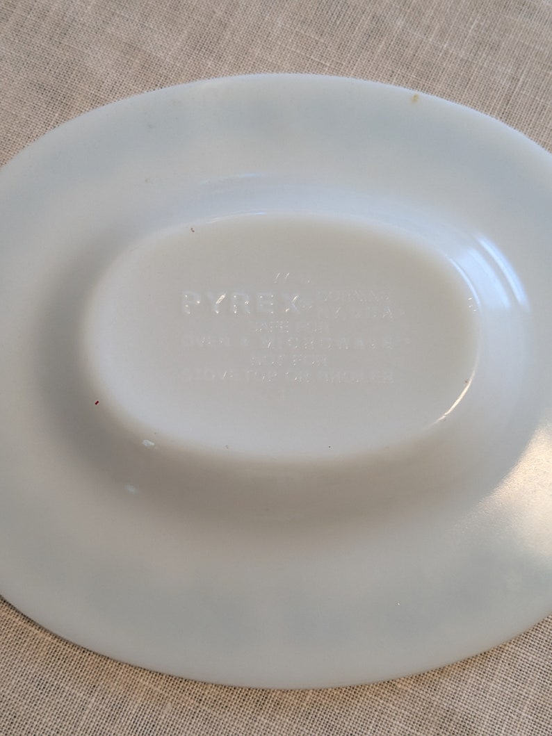 Vintage Pyrex Corelle Crazy Daisy Spring Blossom Gravy Boat and Plate ...