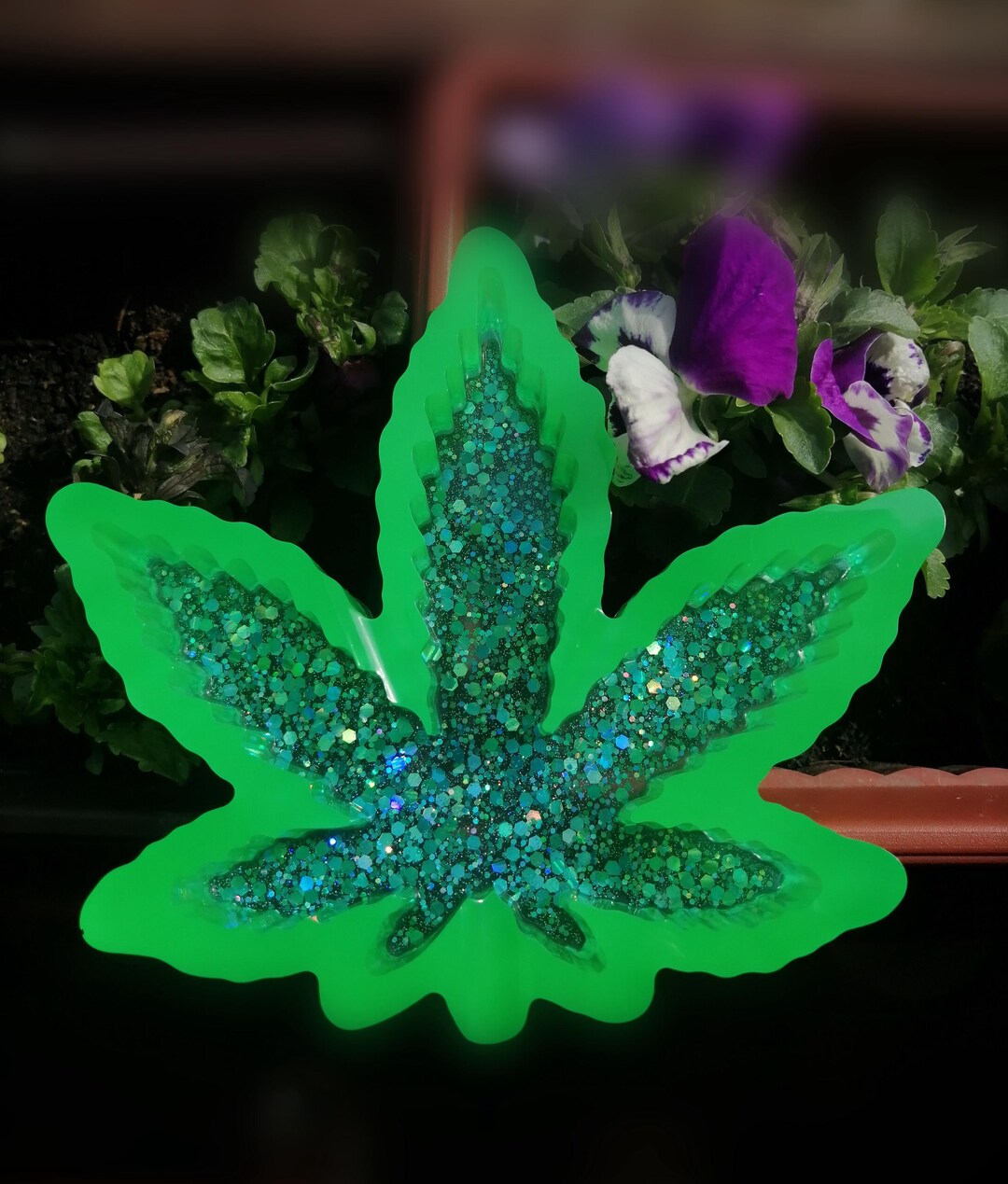 Large Marijuana Leaf Ashtray, Resin Joint Tray, Weed Trinket Dish, Stoner Gift, Cannabis Decor ...