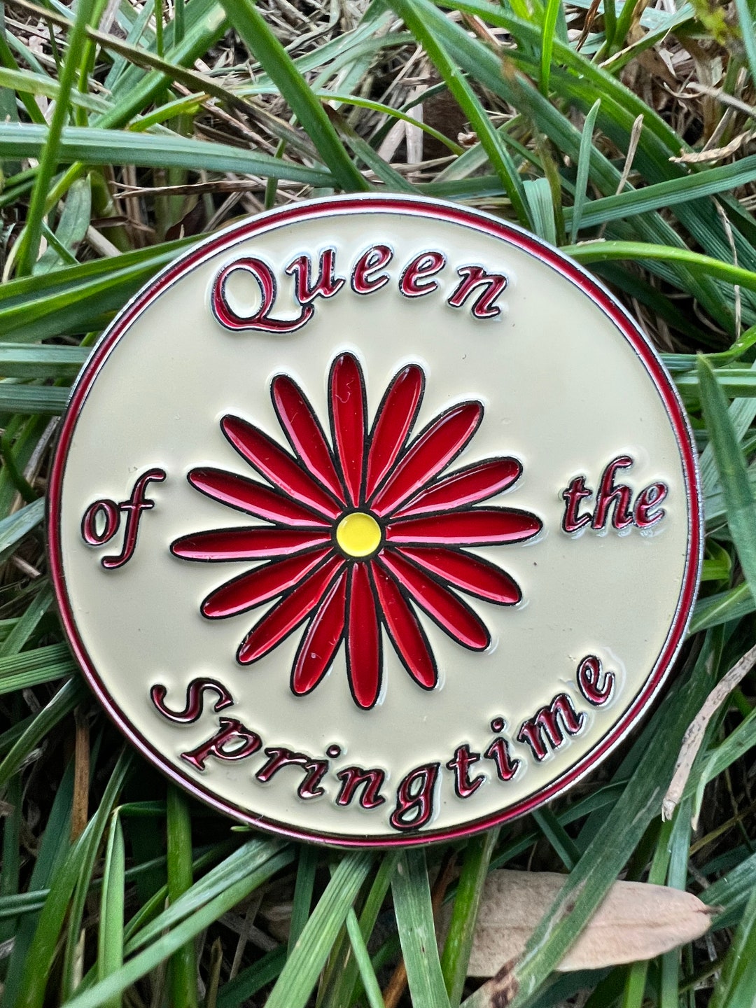 Billy Strings Red Daisy Queen of the Springtime Enamel Pin Limited Edition of 100 - Etsy