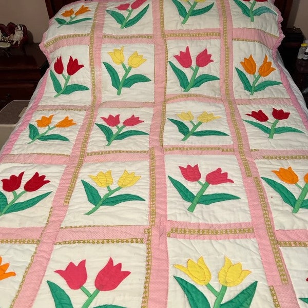 Tulip Quilt - Etsy