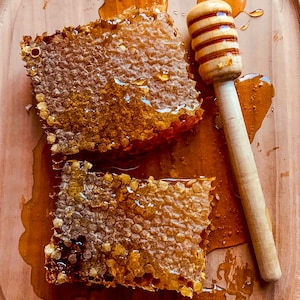 Honeycomb 100% Pure High Quality Organic Raw Honey Comb. Unfiltered ...