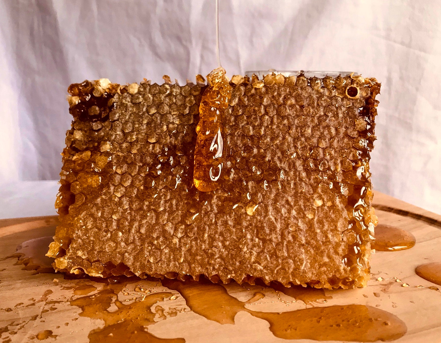 Honeycomb 100% Pure High Quality Organic Raw Honey Comb. Unfiltered ...