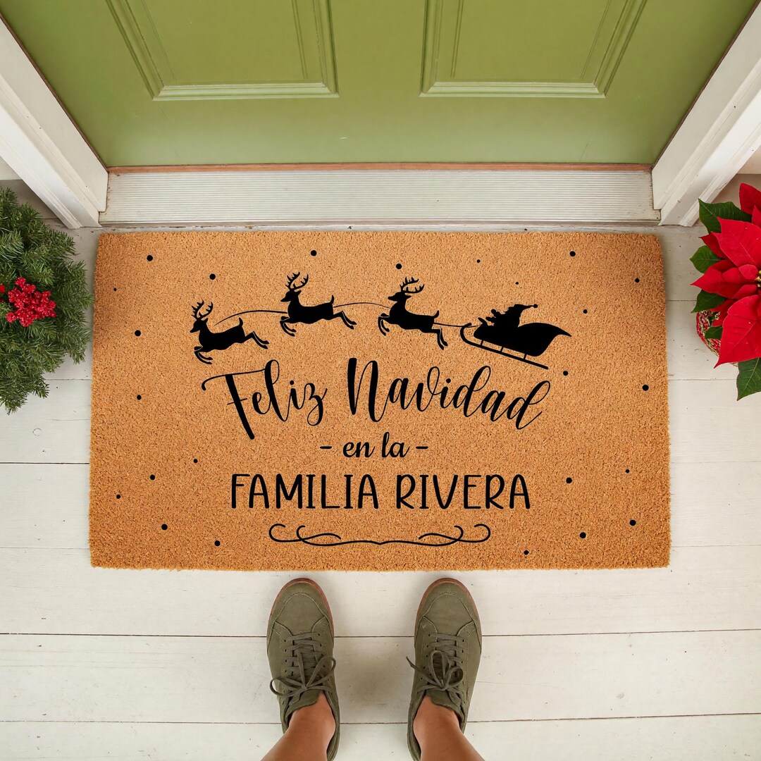Christmas Doormat: Feliz Navidad - En La Family Name Decor Welcome Mat ...