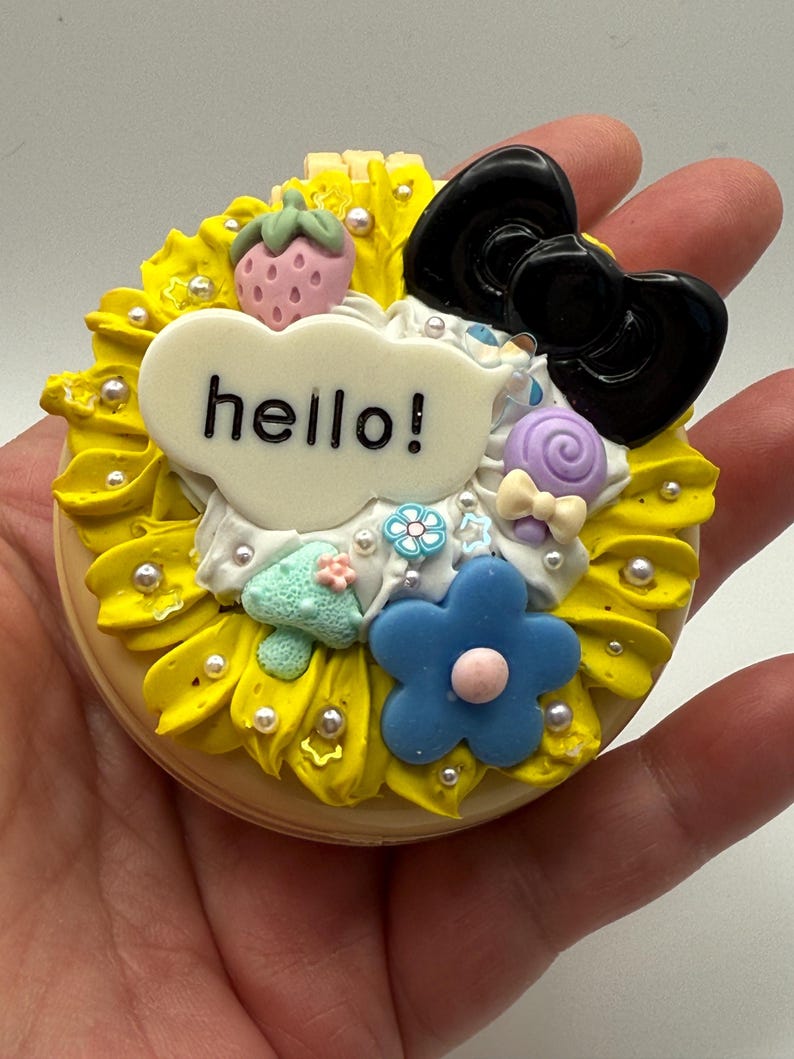 Kawaii Decoden Travel Mirror & Hairbrush Yellow Base With Hello ...