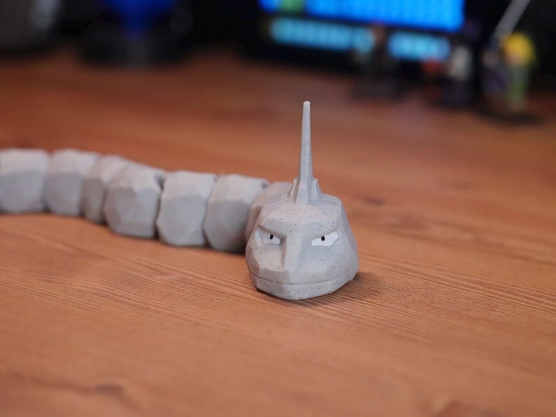 Articulated Onix - 37cm Long, Flexible Fidget Desk Toy for Kids and ...