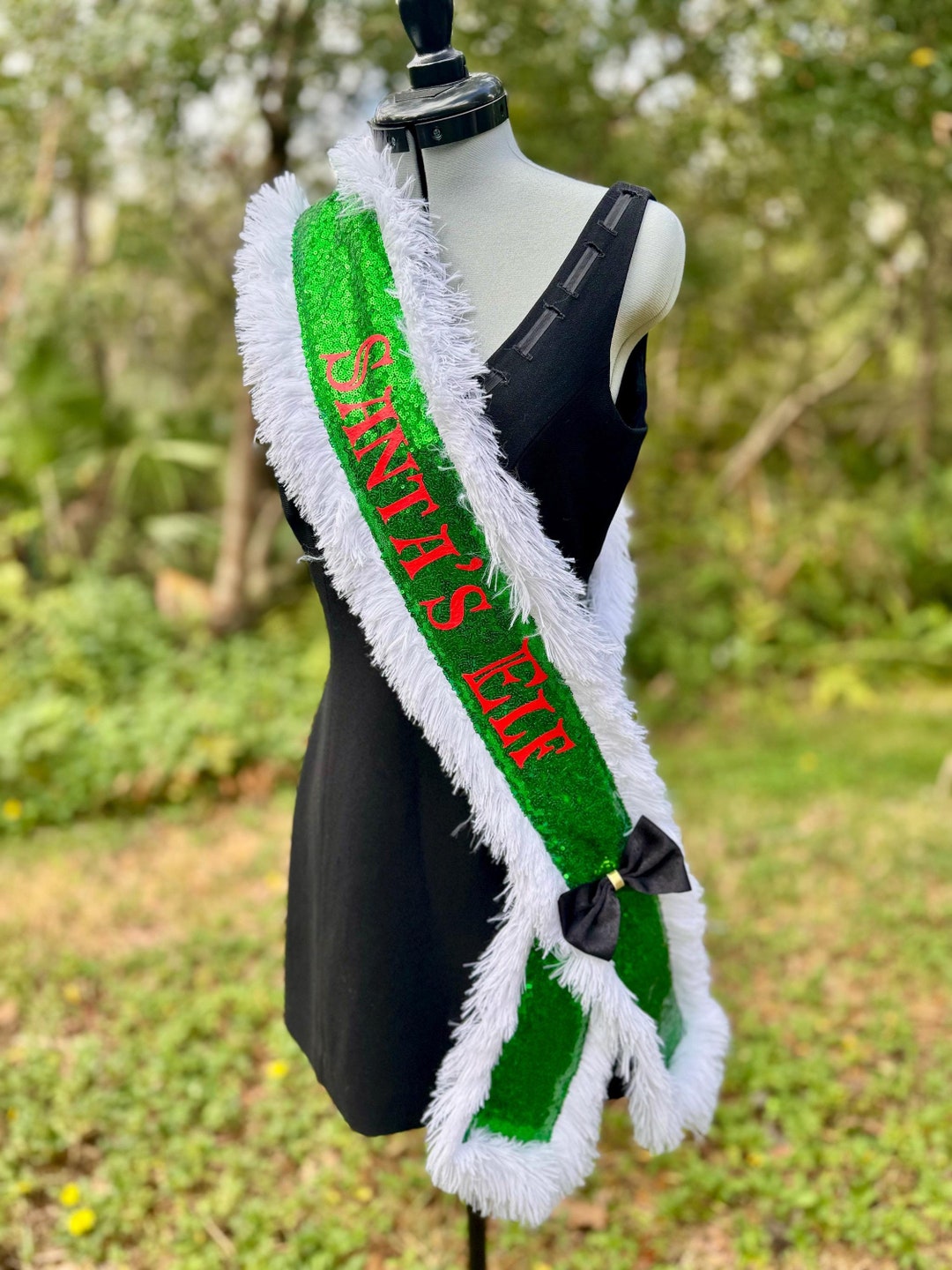 Sash | “santa’s Elf” Green Sequin Sash Stole With Fur Trim – Santa’s ...