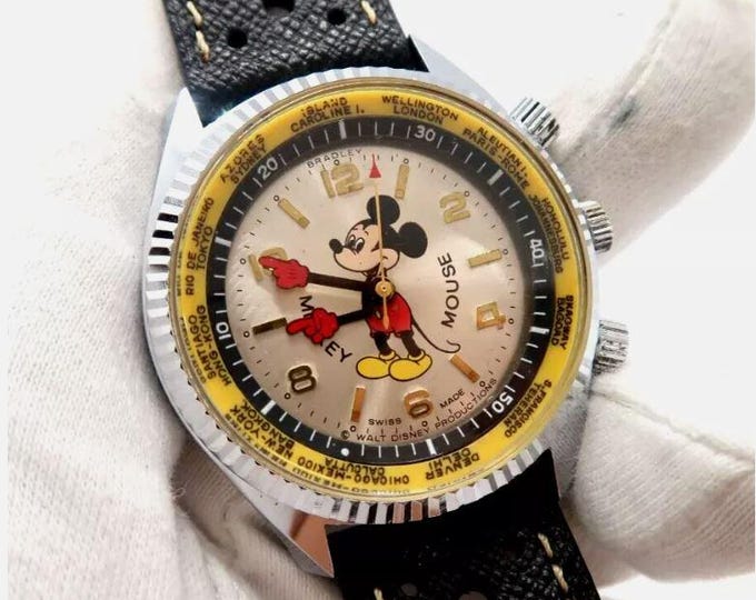 MICKEY MOUSE, "50th Golden" King Diver/bradley, Manual Wind, Men's ...