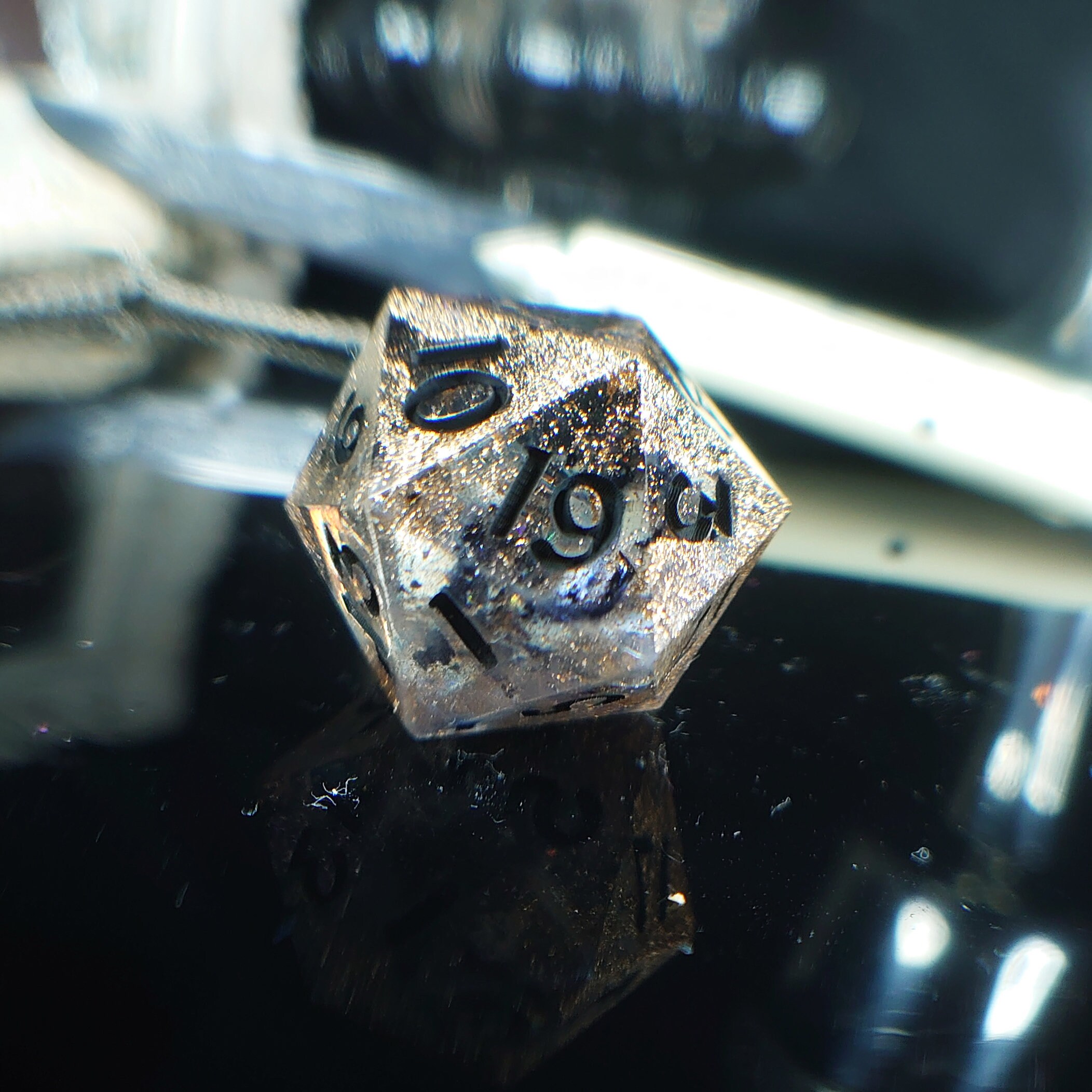 Midas' Touch Dnd Single D20 Sharp Edge Polyhedral Handmade Resin Dice ...