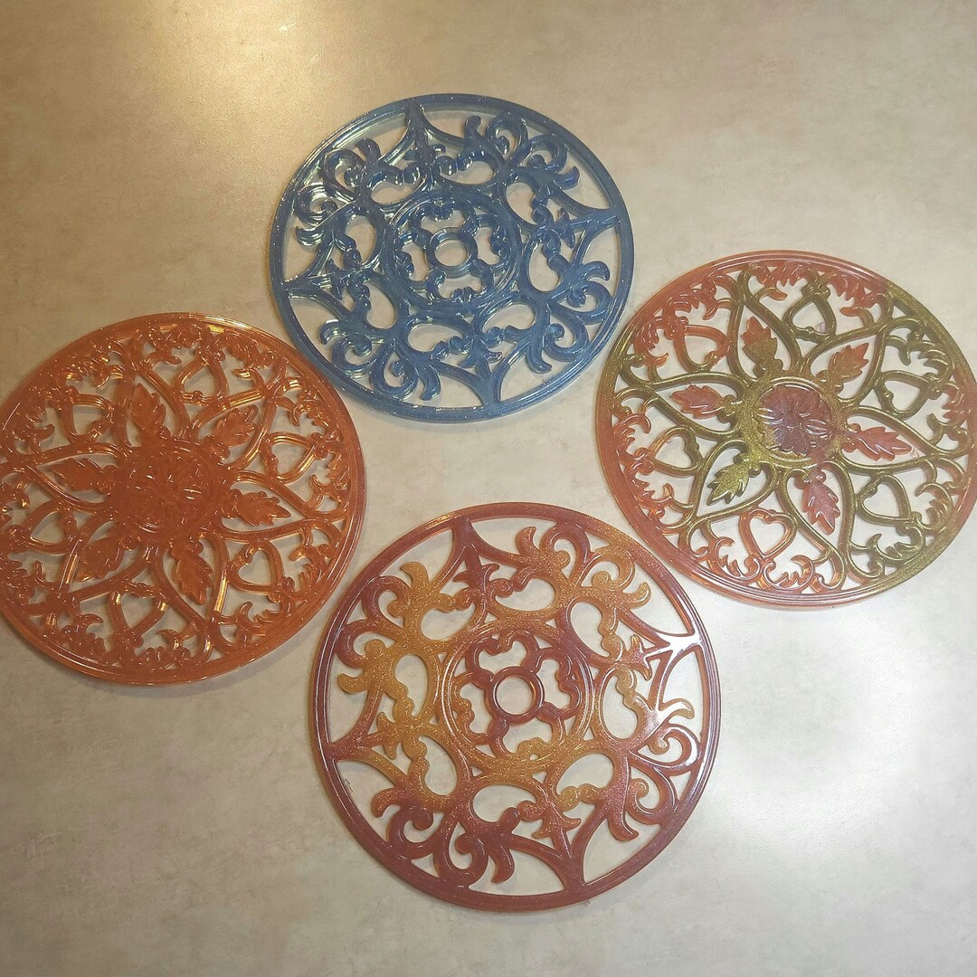 Resin 7.75 Inch Trivets for Hot Food – Set of 4 Kitchen Trivets in ...
