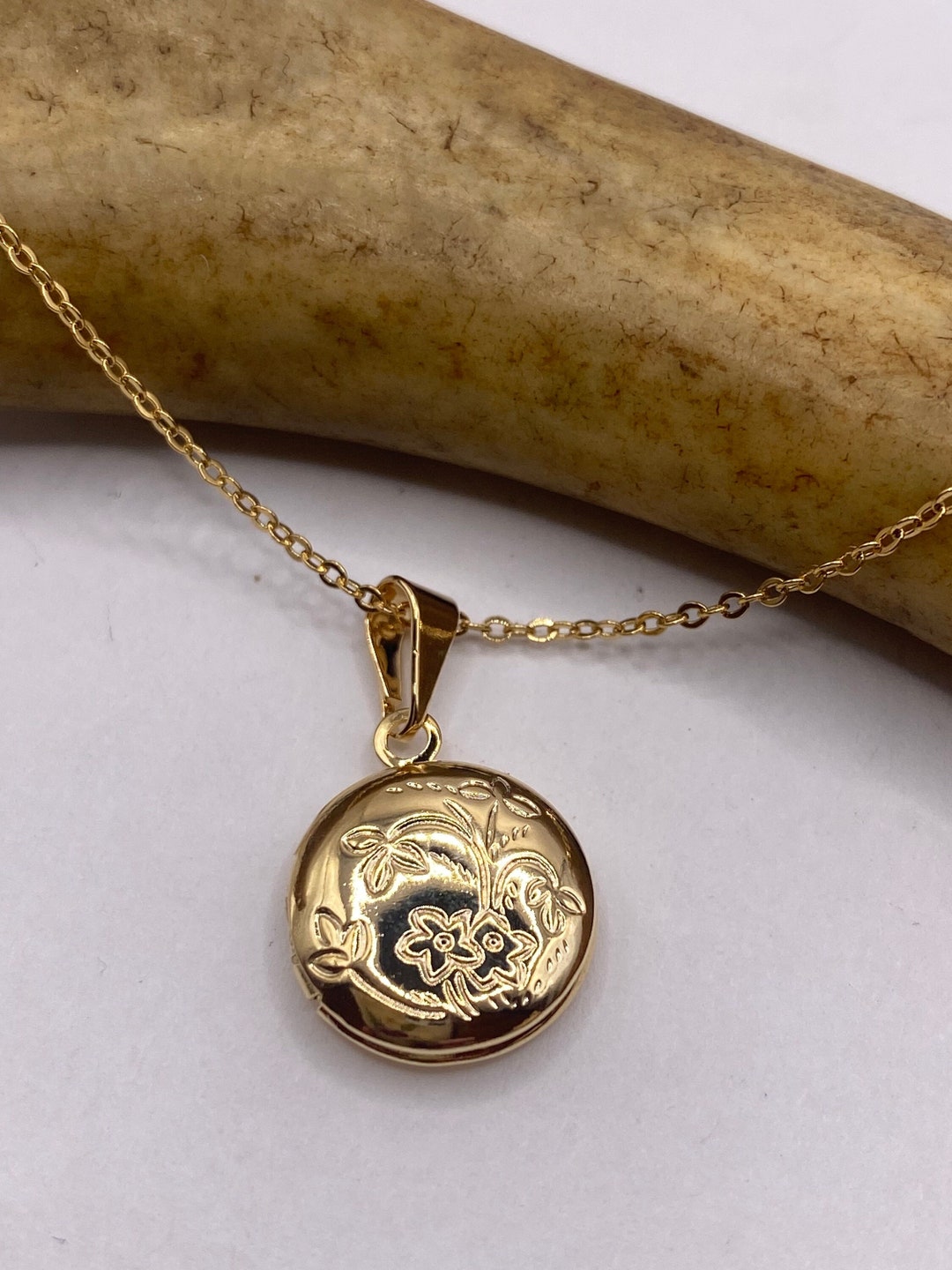 Vintage Photo Locket | Tiny 9K Etched Memory Charm Pendant | Delicate ...