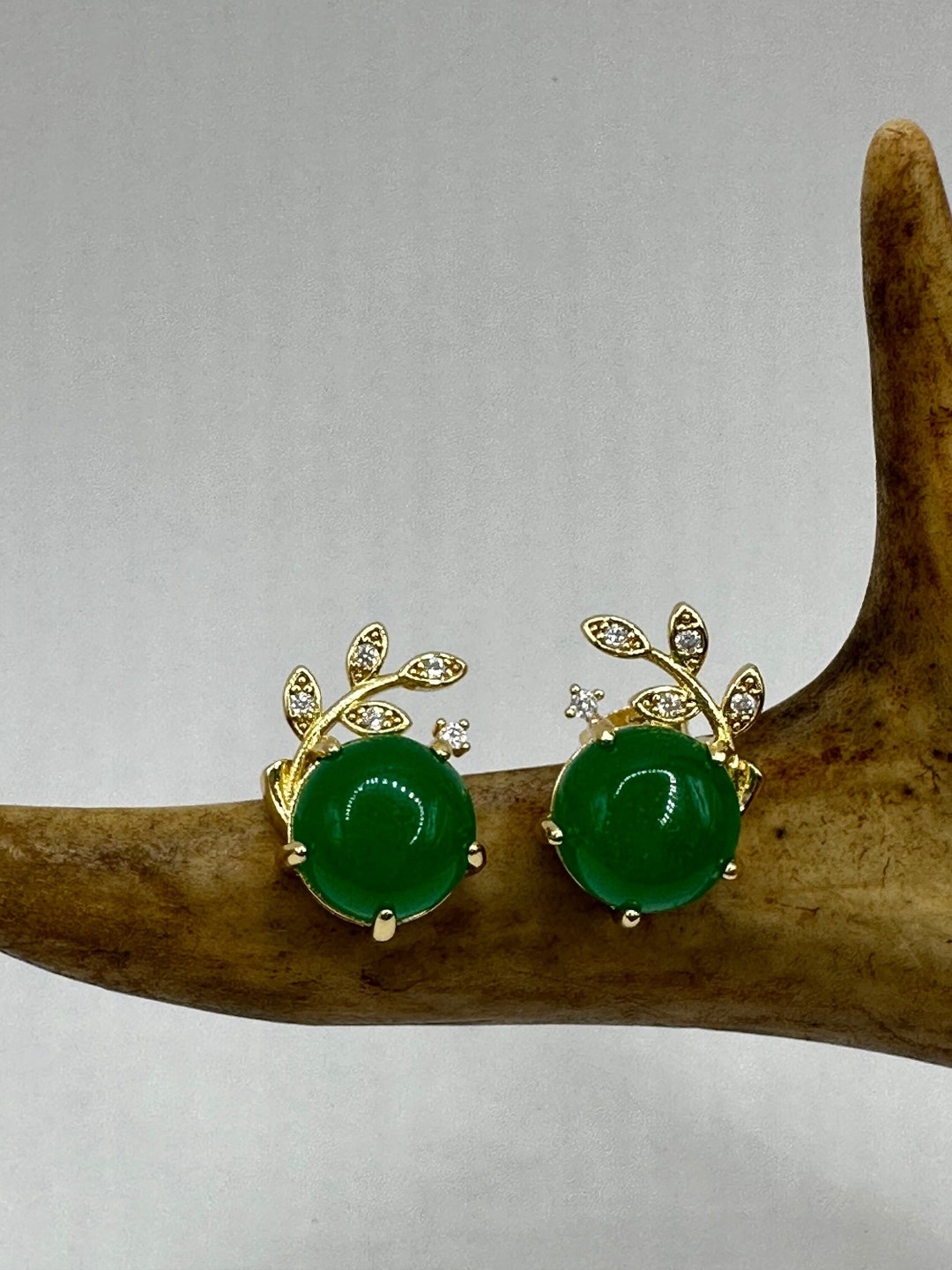 Vintage Stud Earrings: Green Fun Jade With Gold Tone (round) - Etsy