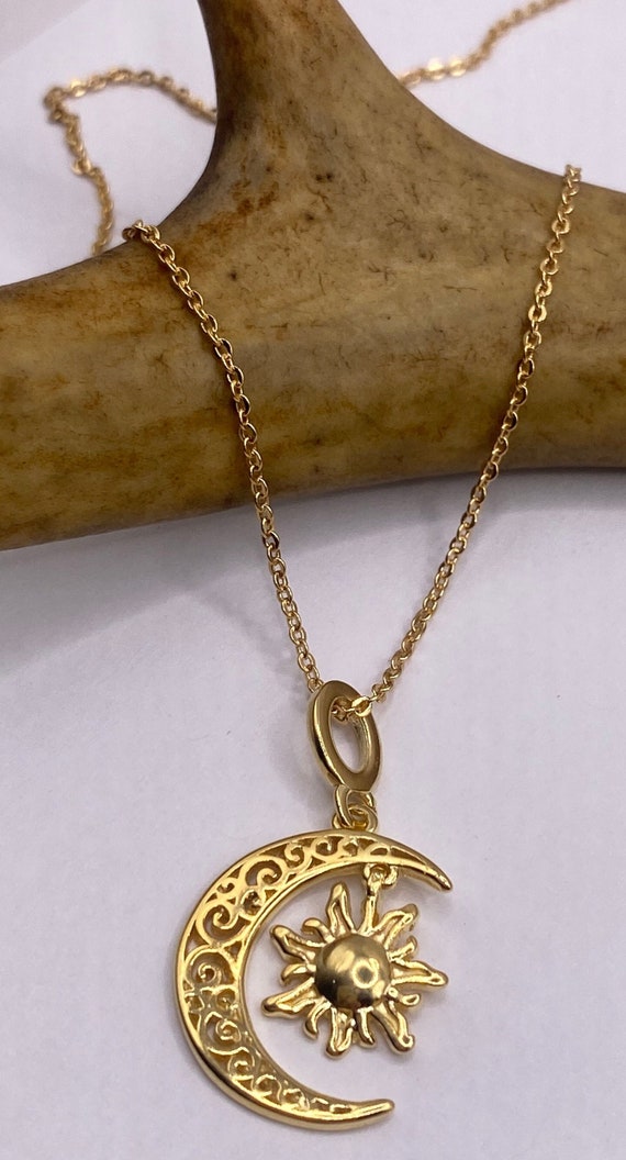 vintage 9k gold star - Gem