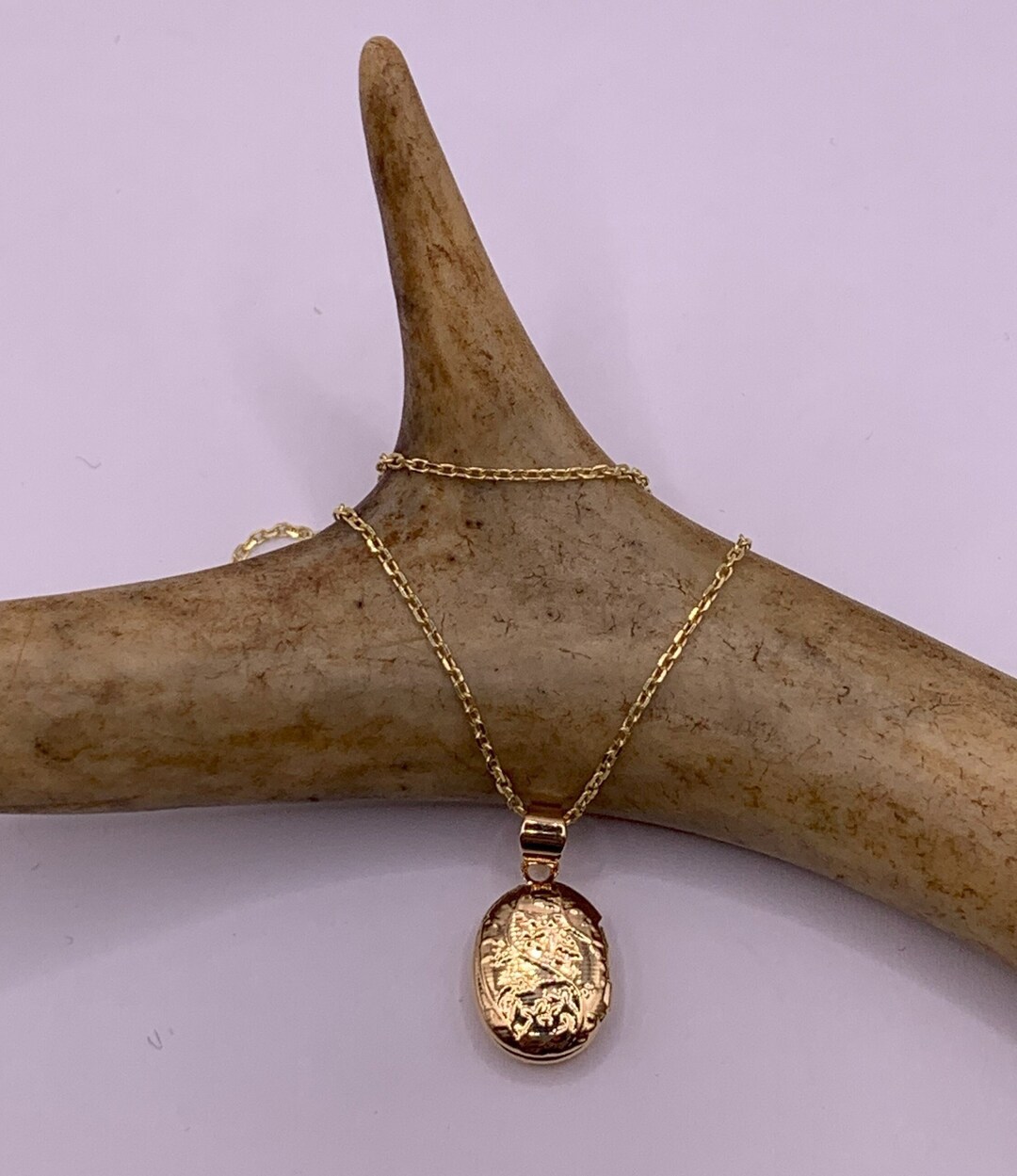 Vintage Gold Photo Locket Tiny 9K Etched Memory Charm Pendant Delicate ...