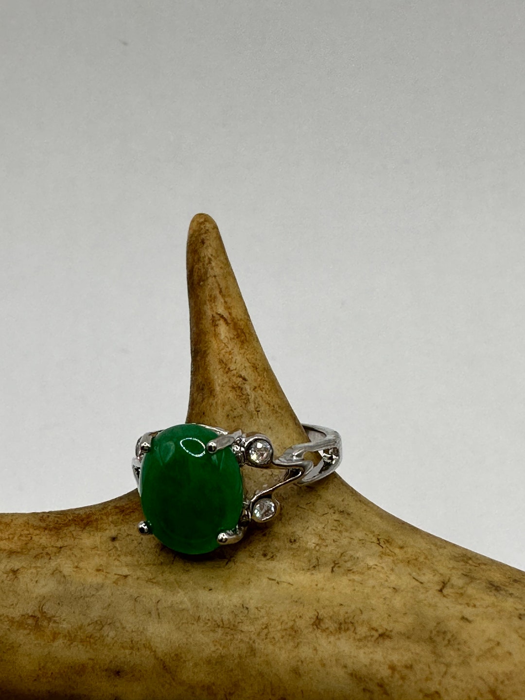 Vintage Silver Greenstone Ring | Jade Inspired Lucky Cocktail Setting ...