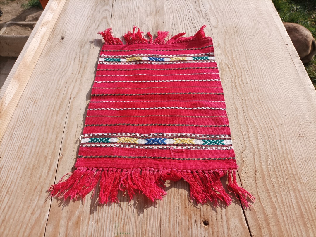 Vintage Traditional Line Decorated Thick Woven Red Long Tablerunner ...