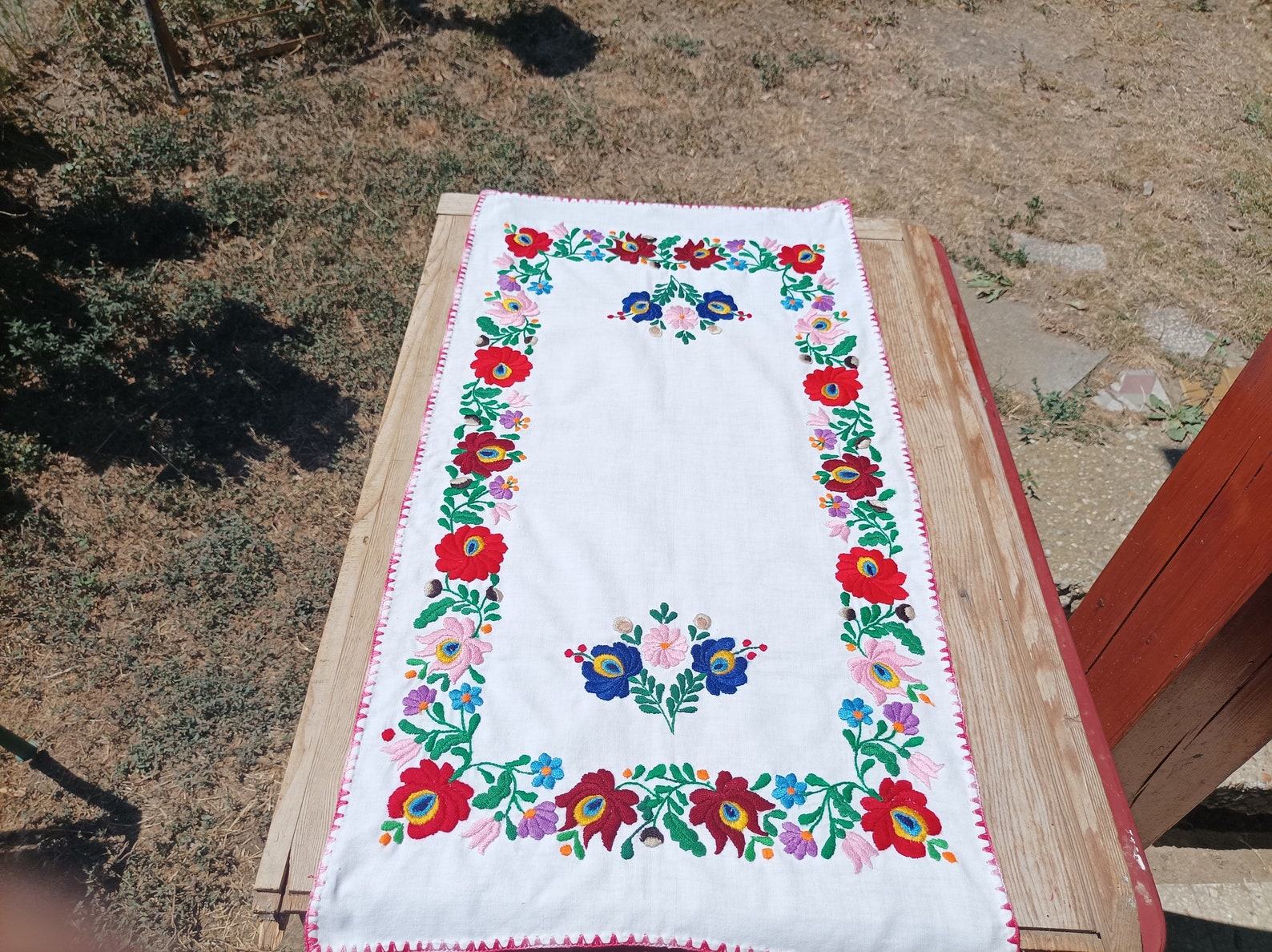 Traditional Folk Hungarian Embroidered White Tablerunner, Matyo Style ...