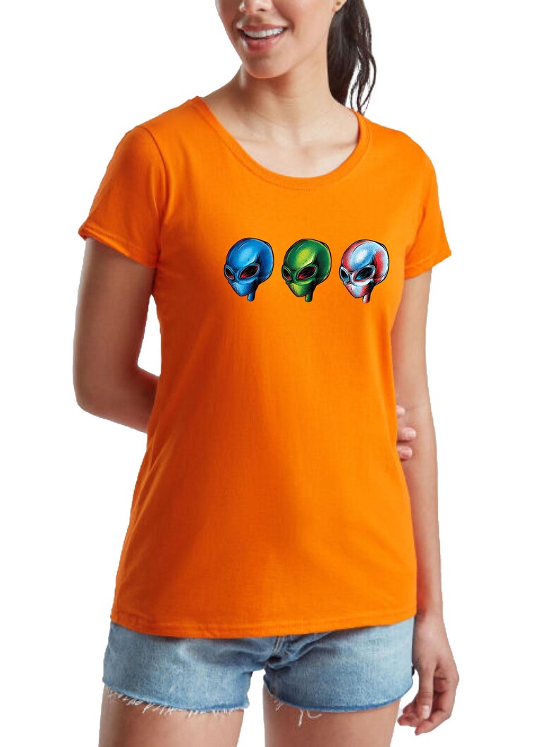 Alien Head Cartoon Womens Short Sleeves Fancy T-shirt Round Neck Design ...
