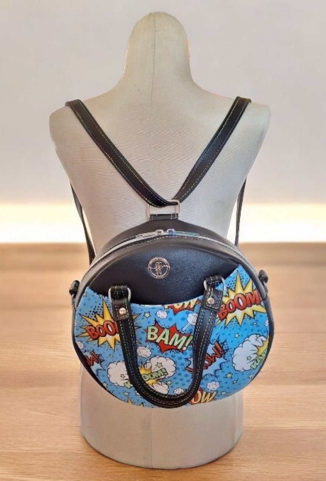 Circle Crossbody Backpack Purse: Comicon Magdalena Bag - Etsy