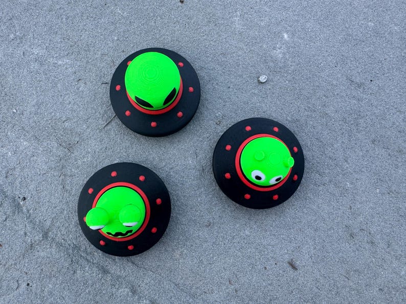 Alien UFO Spinner Clicker Toy: 3D Printed Fidget Desk Toy (3-pack) - Etsy