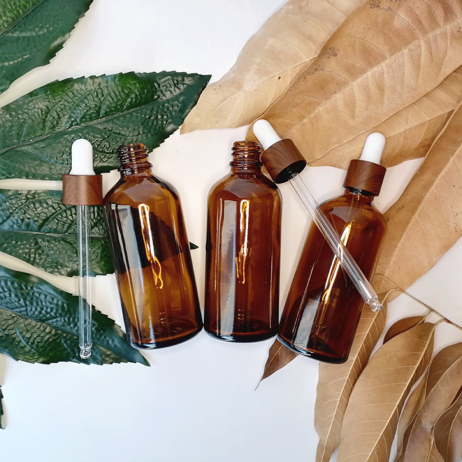 Amber Glass Dropper Bottle, Leakproof Essential Oil Tincture Bottle ...