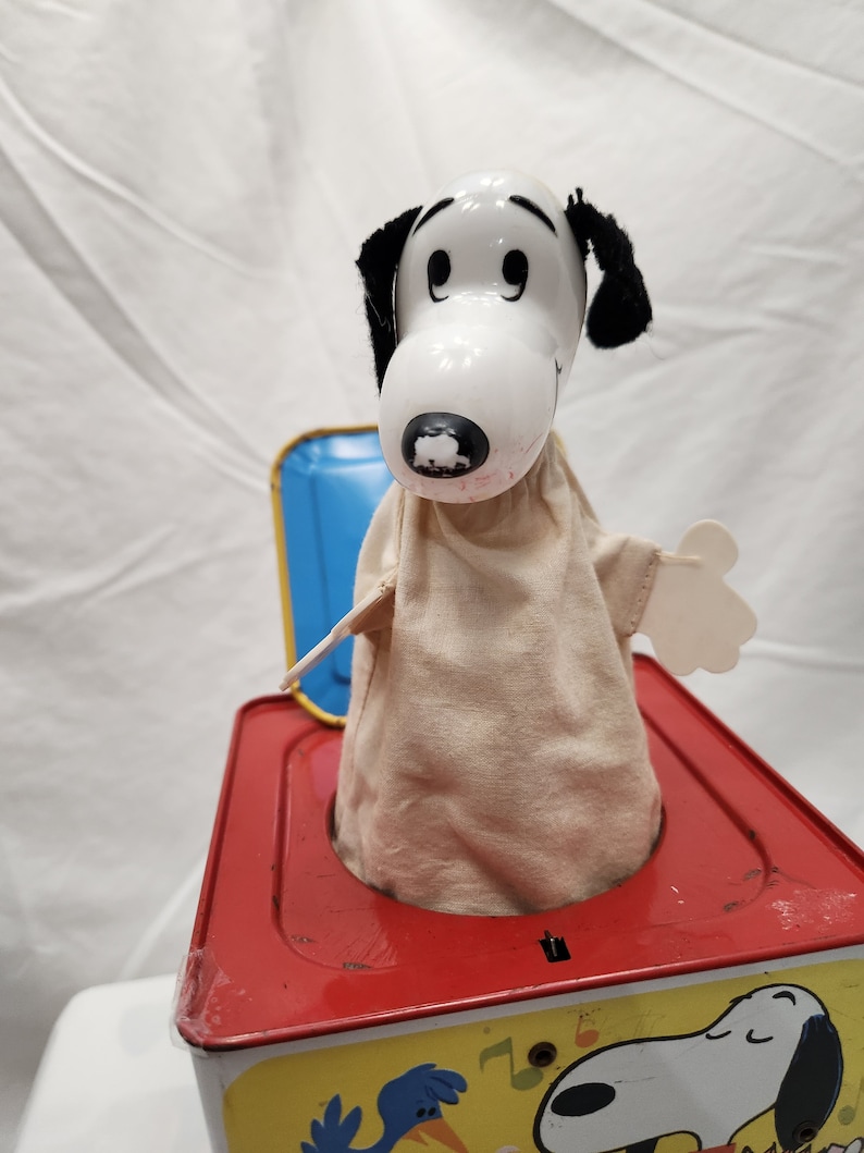 1960s Snoopy Jack in a Box - Etsy
