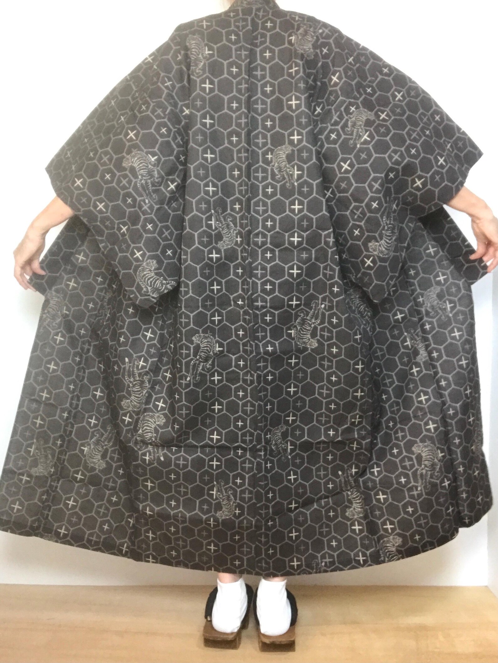 Men's Yukata Kimono | Vintage Japanese | Charcoal Gray Tiger | Cotton ...
