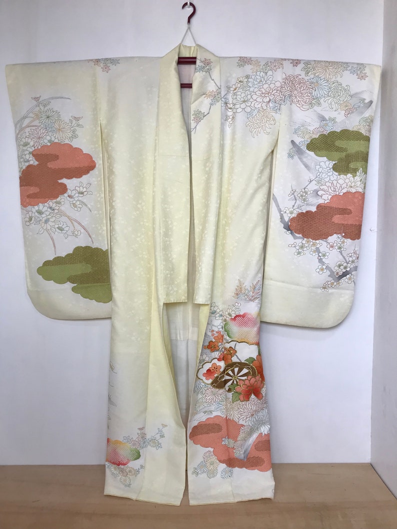 Pale Yellow Furisode | Embroidered Wedding Kimono | Long Sleeve ...