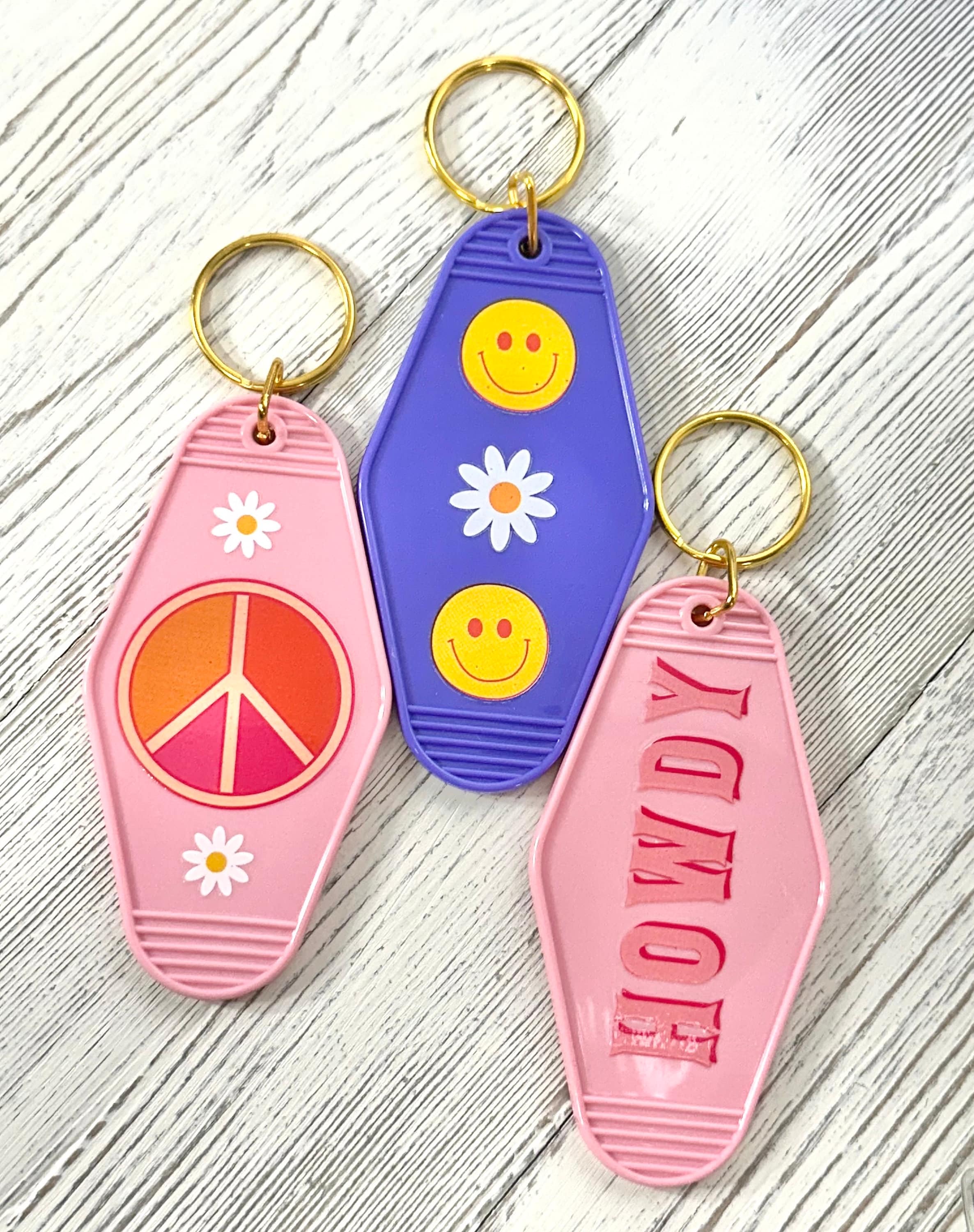 Vintage Motel Keychainssmiley Face Keychainsflowers Retro ...