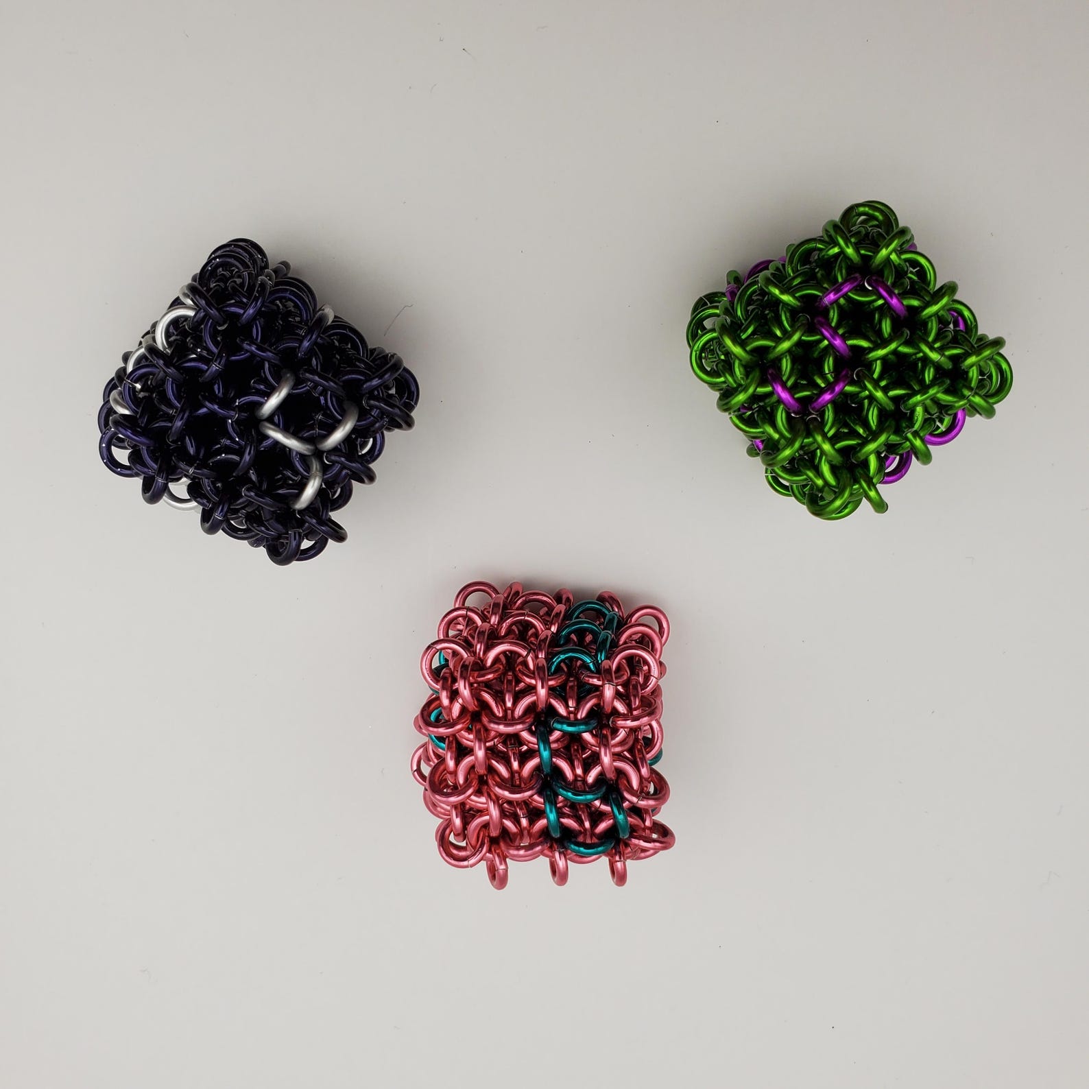 Jelly Cube - Chainmail Fidget Toy - Square Metal Trinket - Multicolored ...