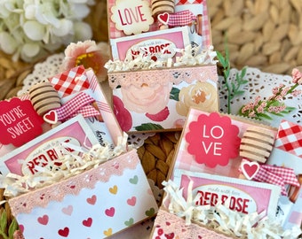 Biscoff and Strawberry Cheesecake Tea Pockets. Includes Honey and ...