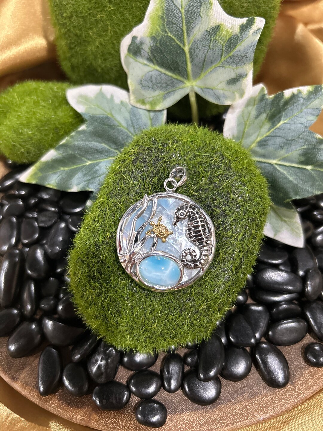 Sea Life Pendant, Sea Horse and Little Turtle Pendant With White Mother ...