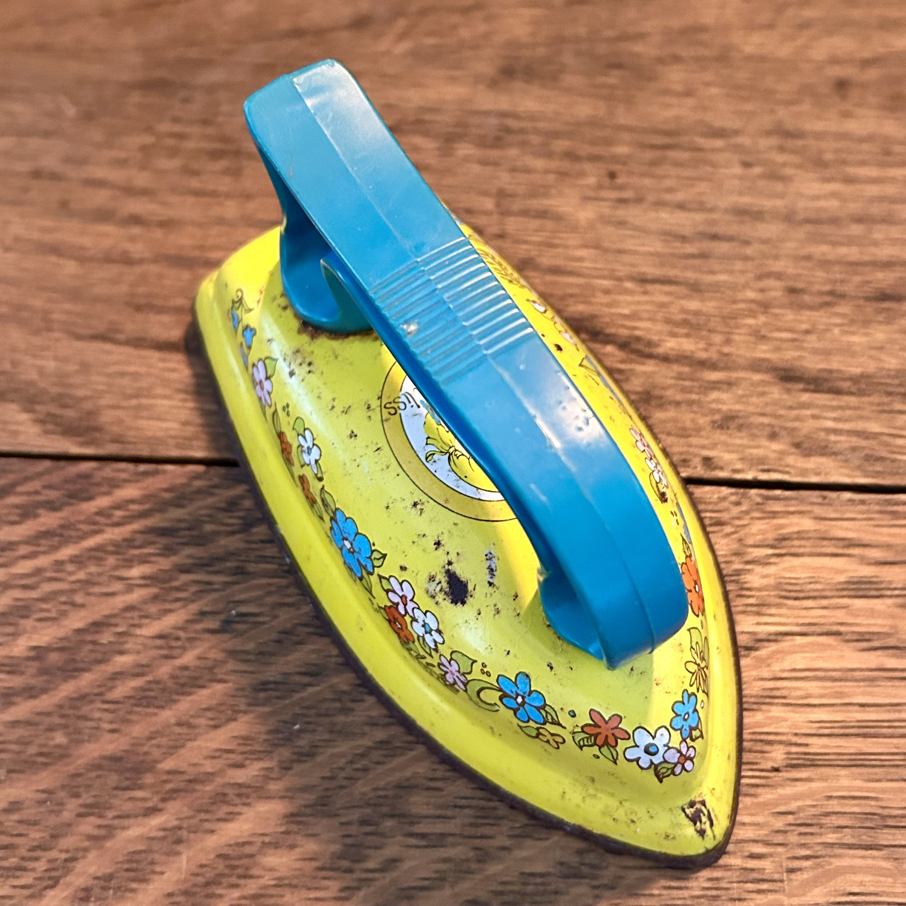 Vintage SUNNIE MISS Tin Metal Toy Iron Yellow W/ Blue Handle Pretend ...