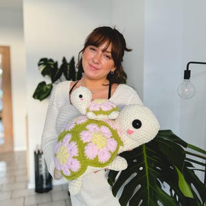 Jumbo Turtle Granny Square Shell NO SEW Crochet Pattern Quick Crochet ...