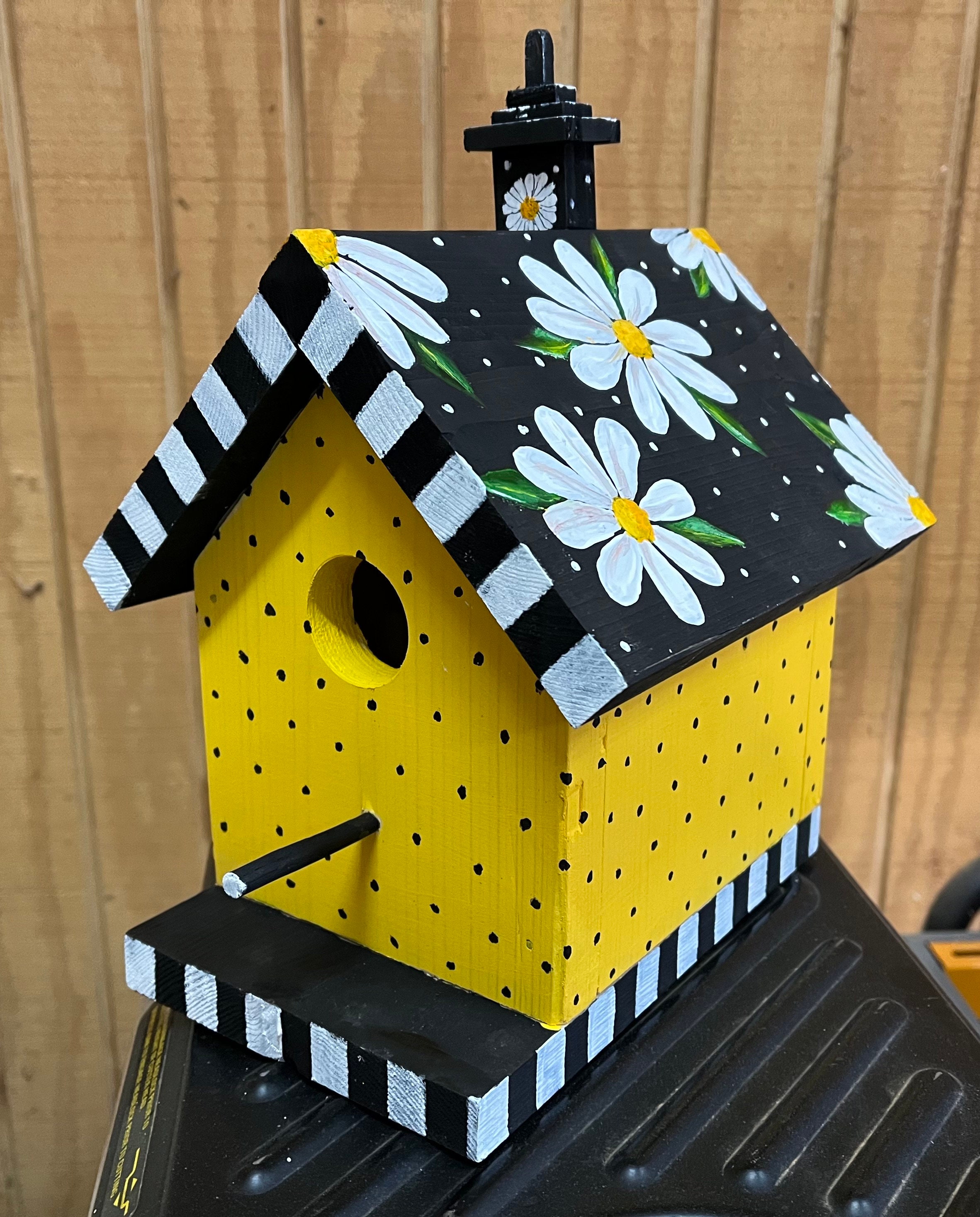 Decorated Birdhouse-this Birdhouse is Hand Painted to Make a Great Home ...
