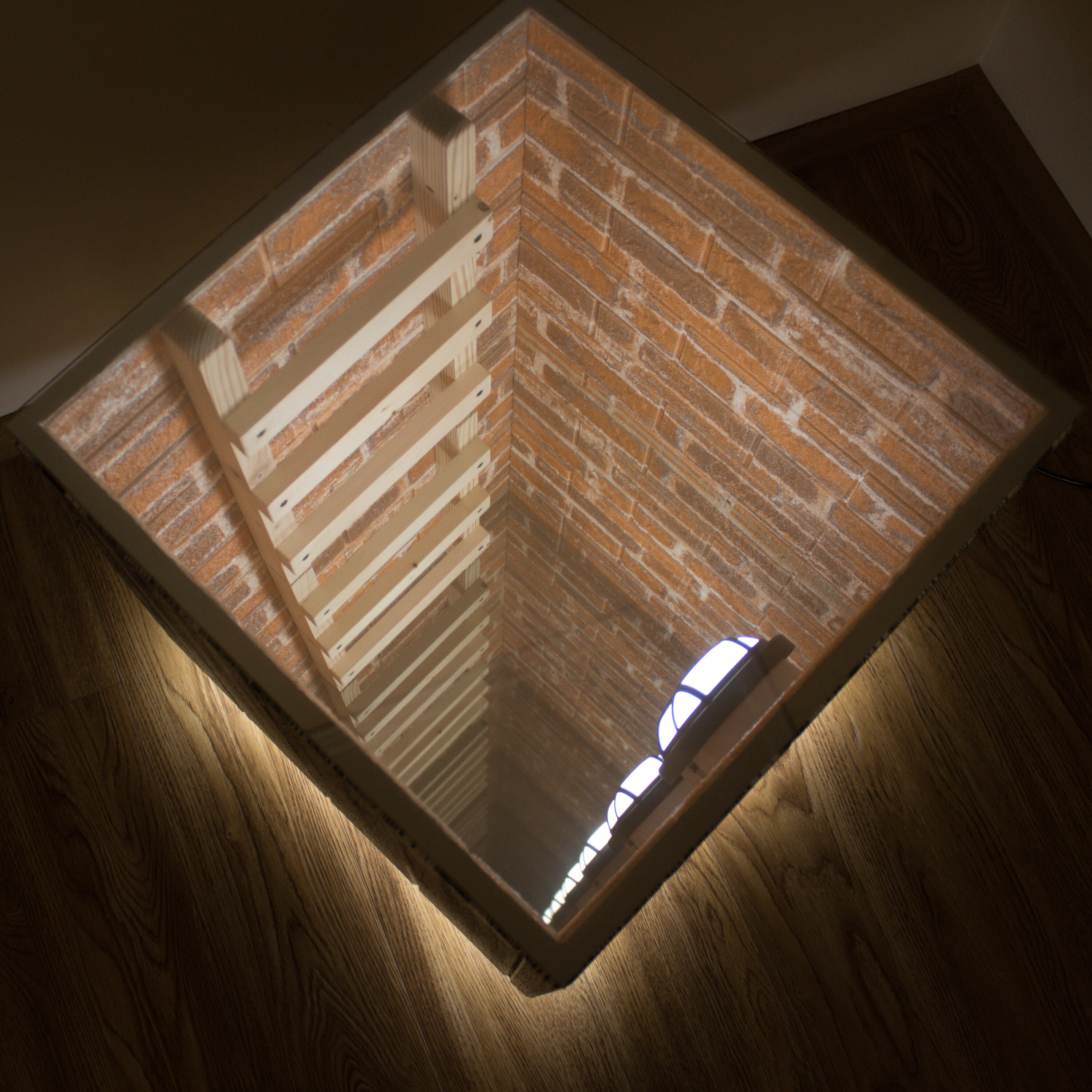 Infinite Mirror Table Wooden Edition - Etsy